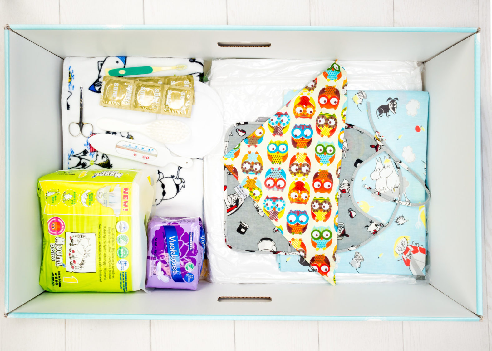 Three men and a baby box - thisisFINLAND