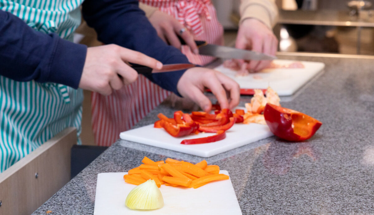 Teens in Finland learn life skills in home economics class - thisisFINLAND