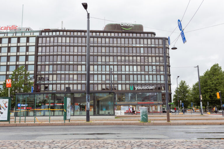 Then and now in photos: Helsinki 50 years after the Cold War summit ...